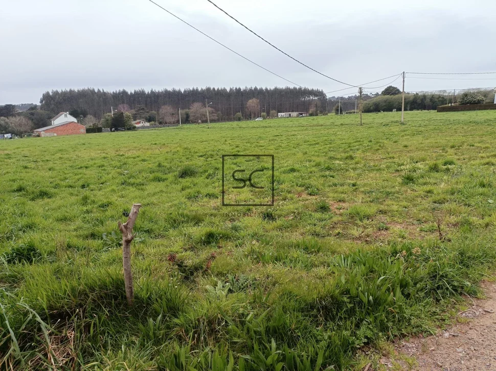 Terreno edificable con casa para reformar - SC Inmobiliarias